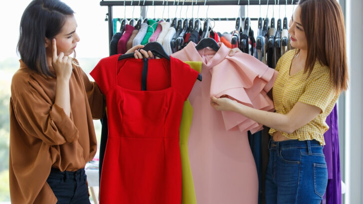 Halter Tops: The Ultimate Guide to Looking Chic & Confident